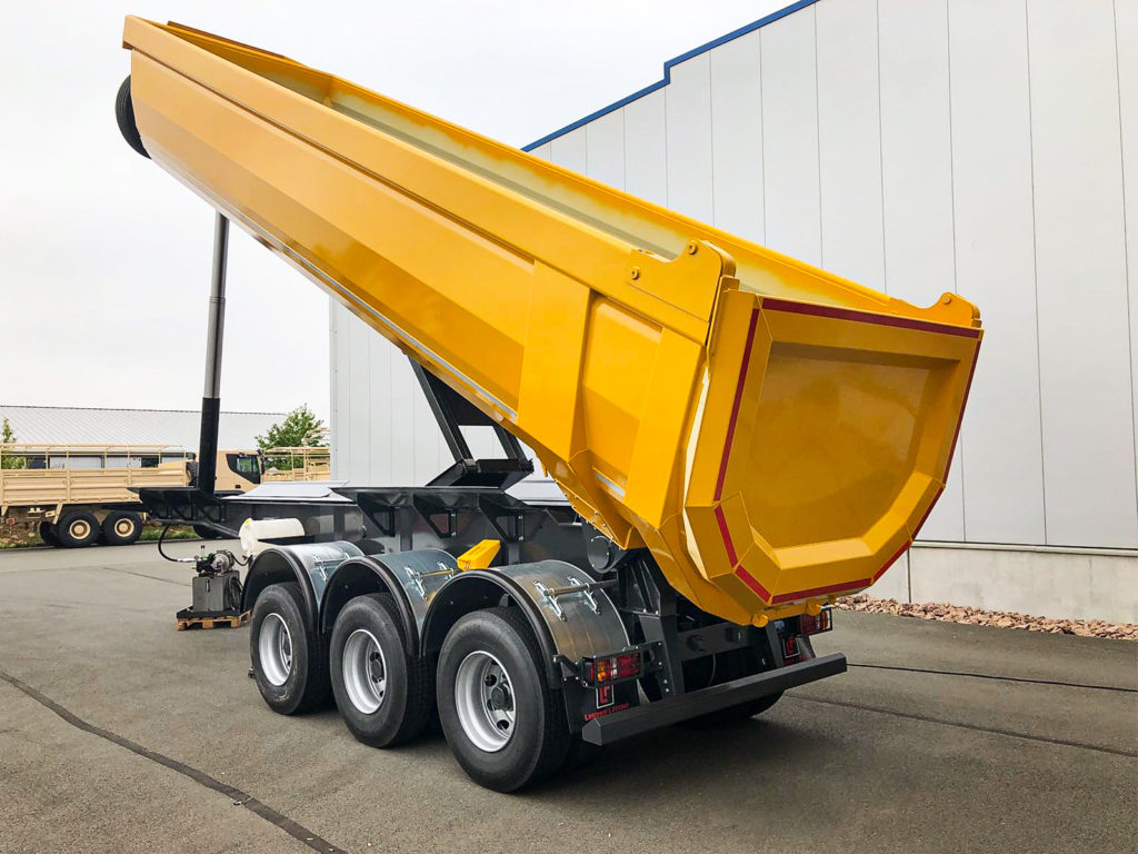 Export heavy-duty semi-trailers | Lindner Fischer